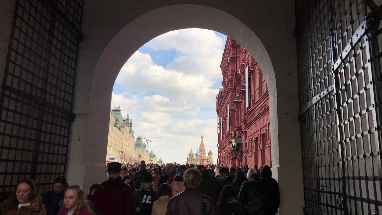 Moscow Travel Tips: Useful Mobile Applications and Websites